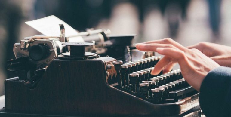 How To Actually Write What You Know | Readaility Writing Tips